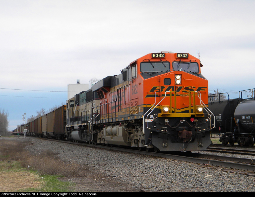 BNSF 6332